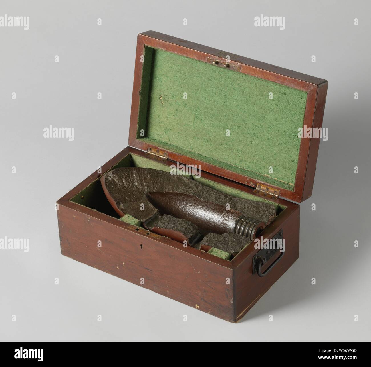 Grenade box hi-res stock photography and images - Alamy