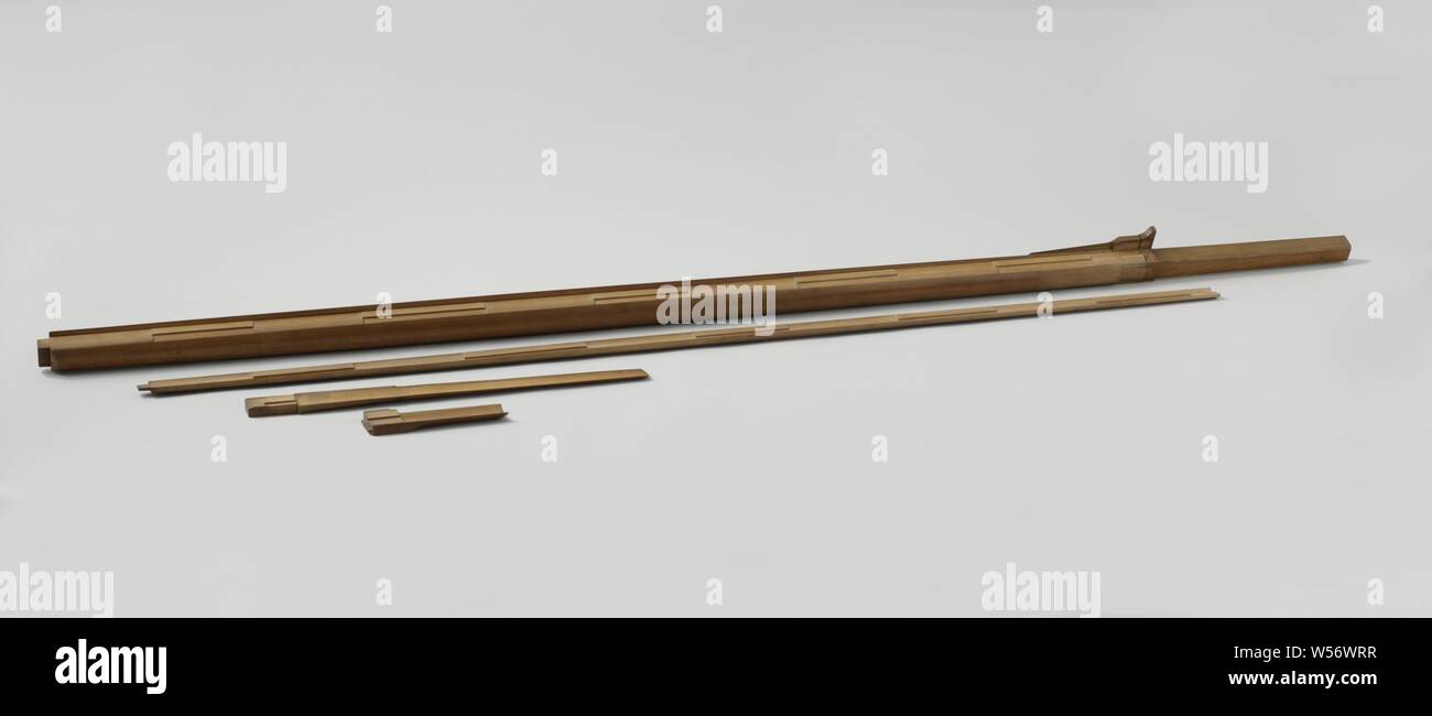 Model of a Made Mast, Round mast with square top, ears and driving ...