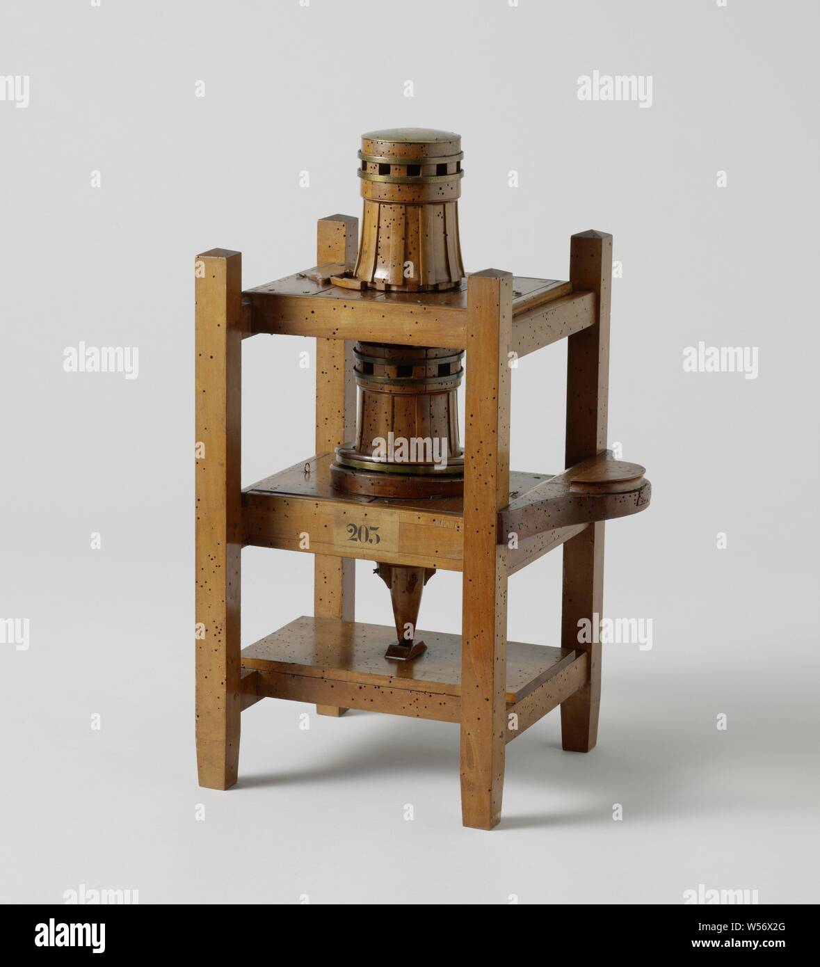 Model of a Double Capstan, Model of a double capstan in a wooden frame ...