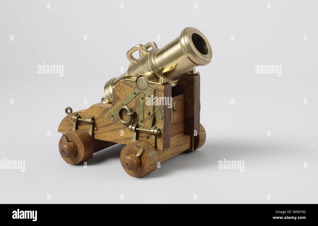 16 pounder stone howitzer hi-res stock photography and images - Alamy