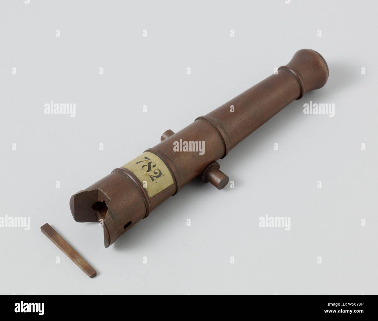 Breech loading gun hi-res stock photography and images - Alamy