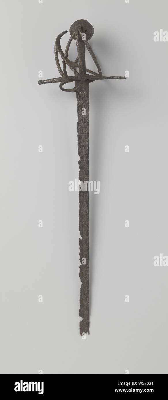 Kling incomplete hi-res stock photography and images - Alamy