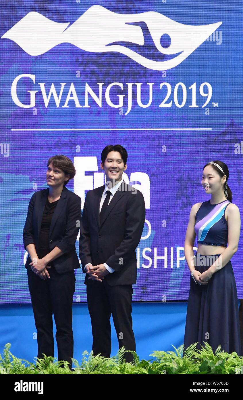 Gwangju, South Korea. 26th July, 2019. Retired swimmer Park Tae Hwan (C ...