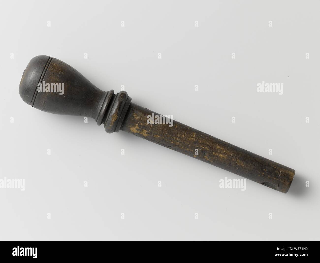 Corvine nail hi-res stock photography and images - Alamy