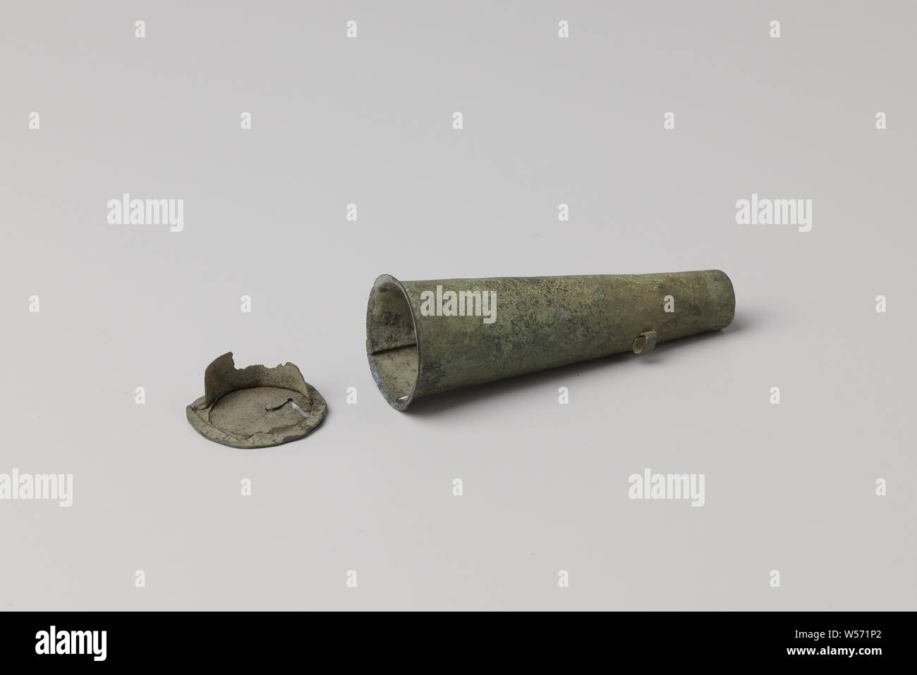 Powder sizes contain hi-res stock photography and images - Alamy