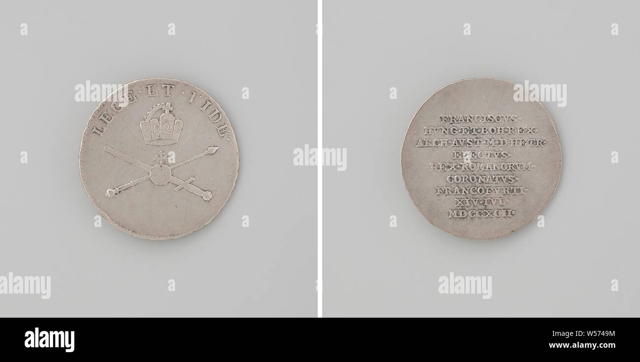 Crossed scepter hi-res stock photography and images - Alamy