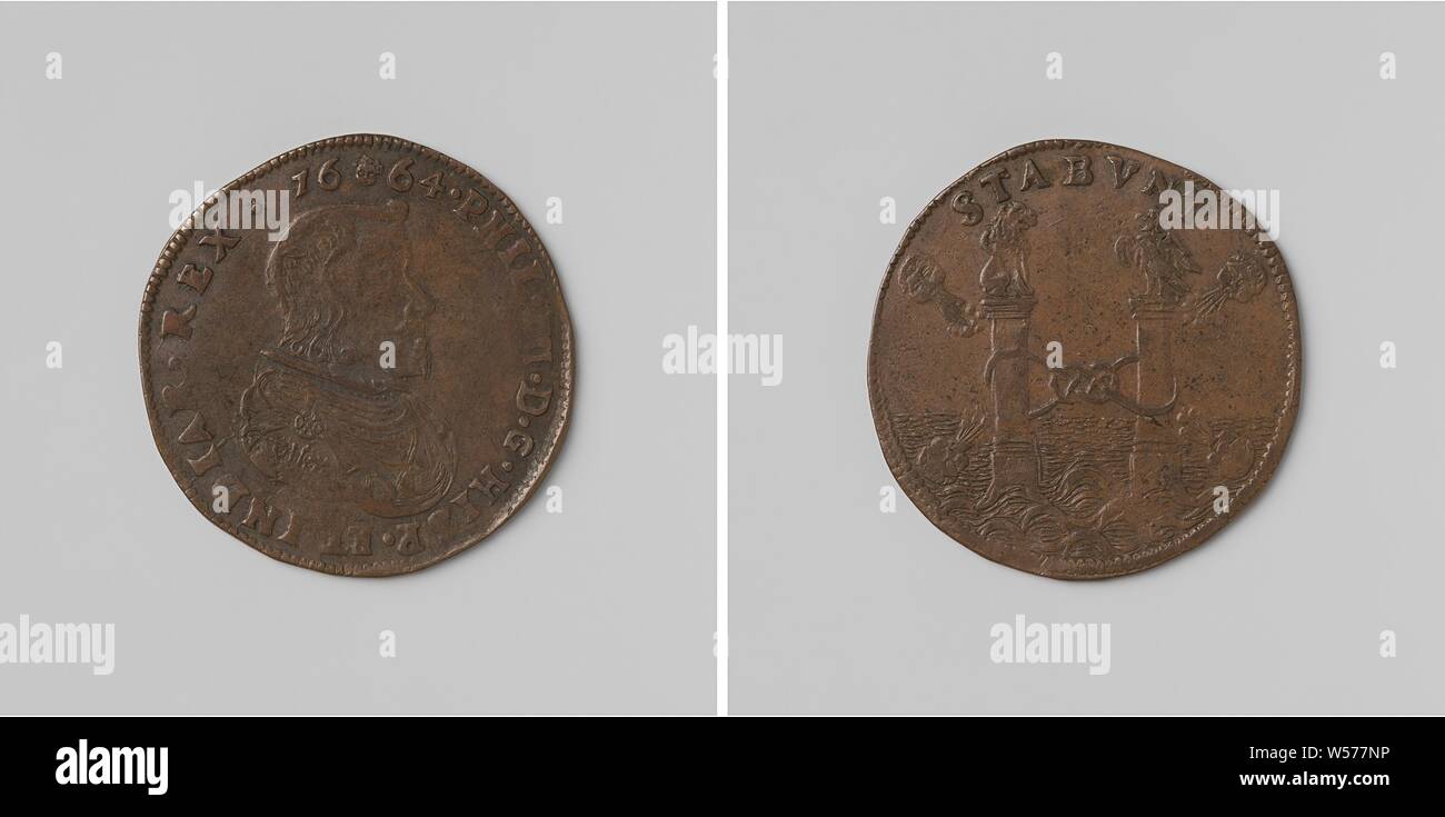 Two string connected columns hi-res stock photography and images - Alamy