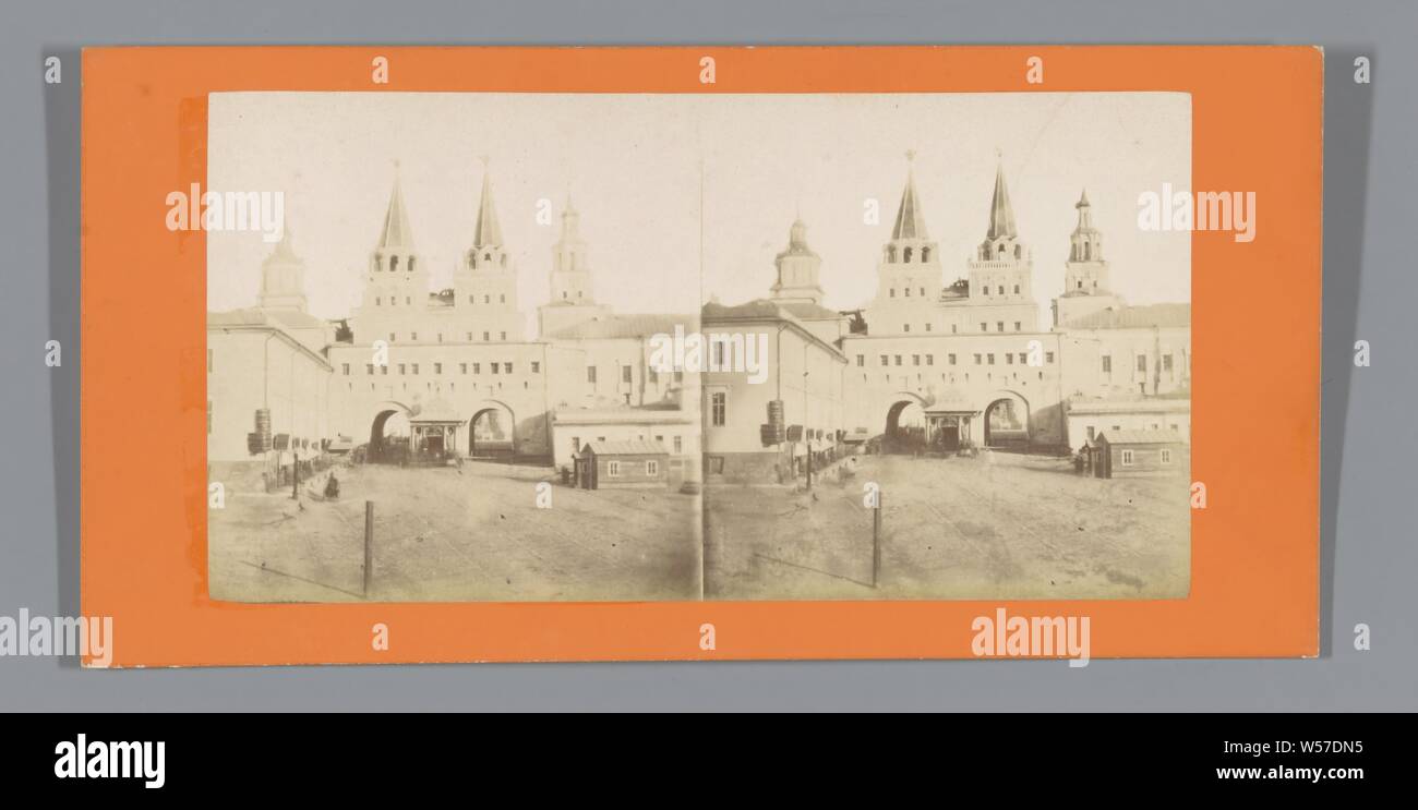 View of the Resurrection Gate in Moscow, city gate, Resurrection Gate ...