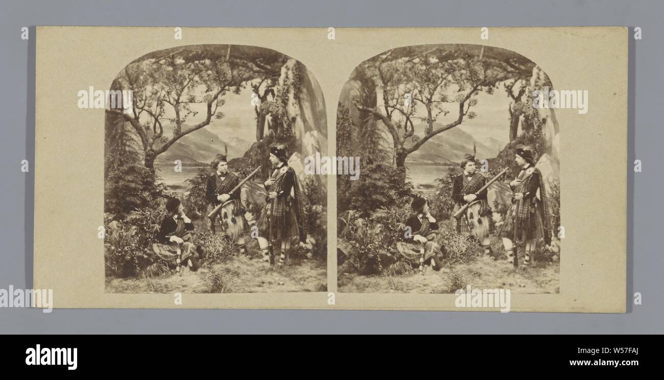 Three bagpipe players hi-res stock photography and images - Alamy