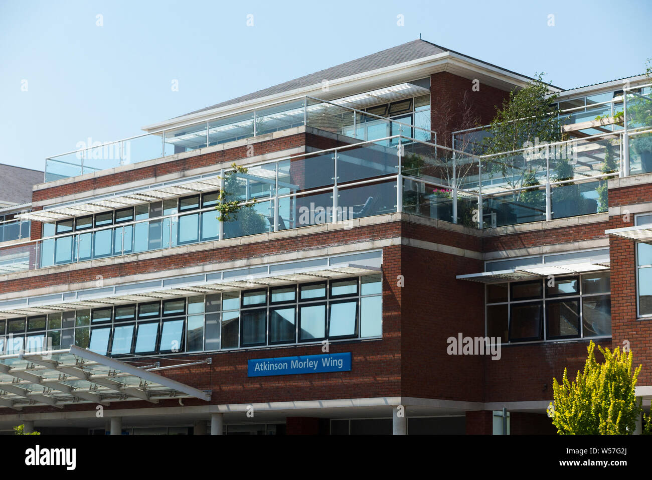 Atkinson morley wing st georges hi-res stock photography and images - Alamy