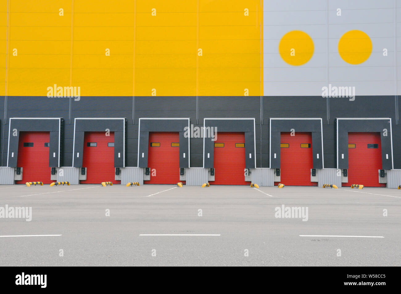 innovative logistic warehouse complex. General form. Excellent solution ...