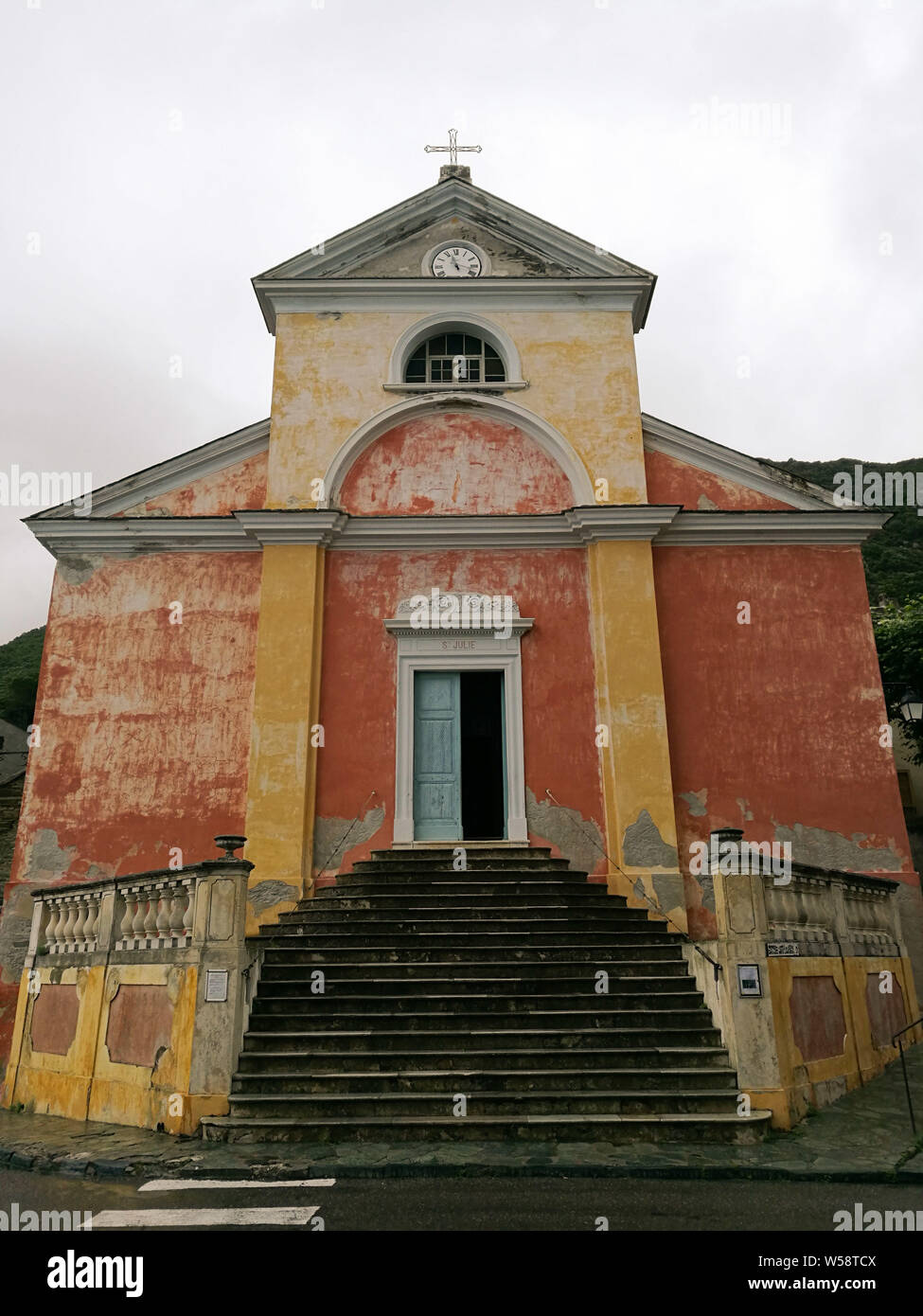 Church cof hi-res stock photography and images - Alamy