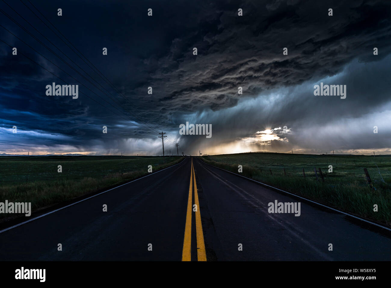 Sky heavy with rain hi-res stock photography and images - Alamy