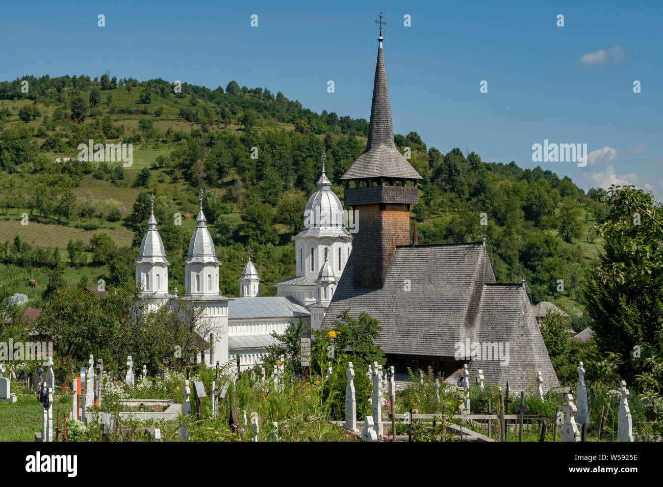 Attractive wooden buildings hi-res stock photography and images - Alamy