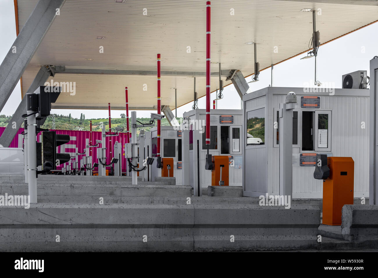 Toll booth and car hi-res stock photography and images - Alamy