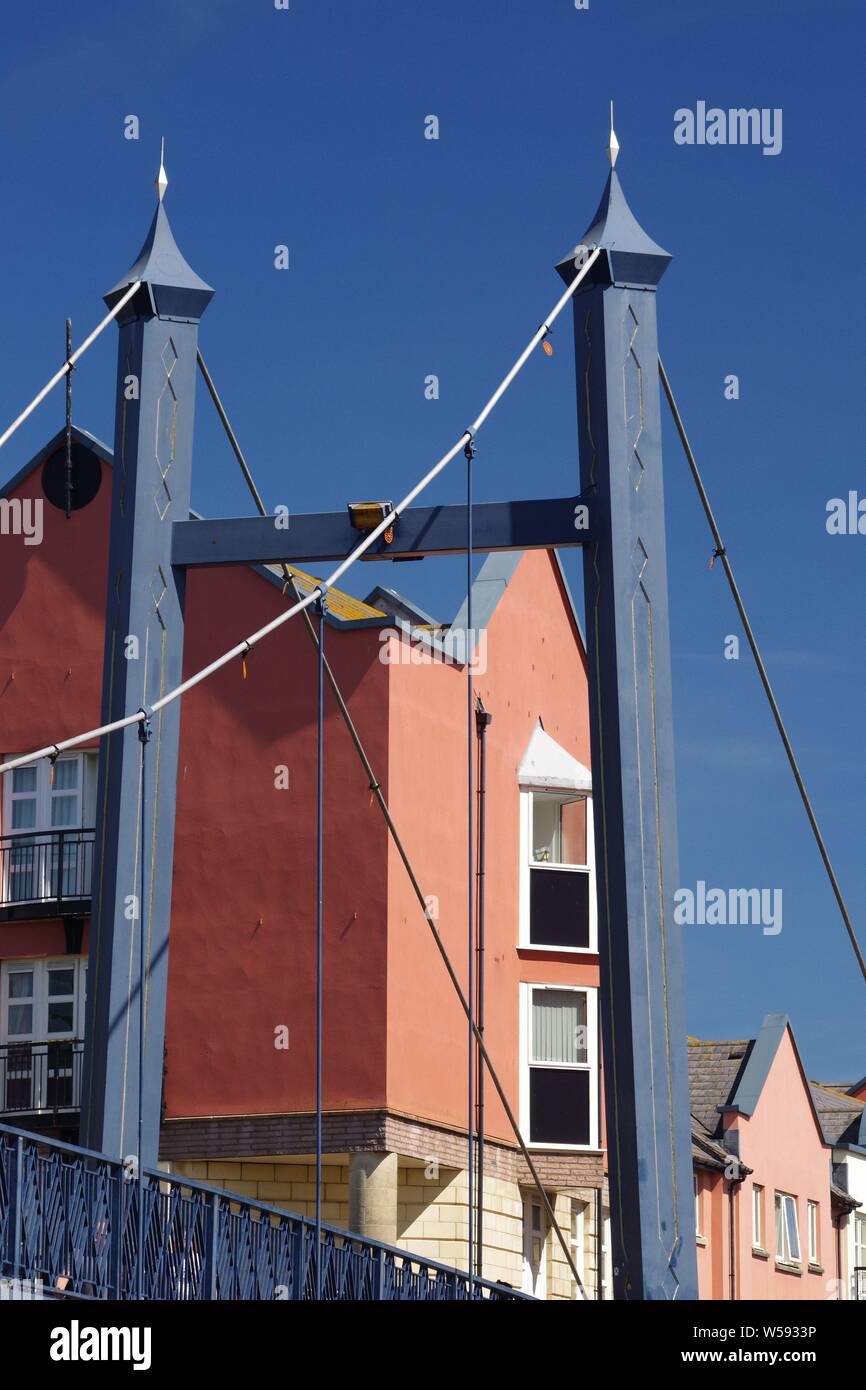 Cricklepit Suspension Bridge over the River Exe at Exeter Quay. Devon ...