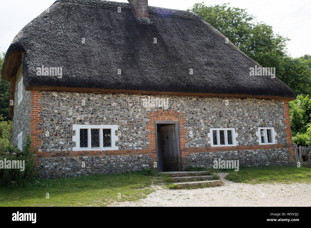 Brick and flint house hi-res stock photography and images - Alamy
