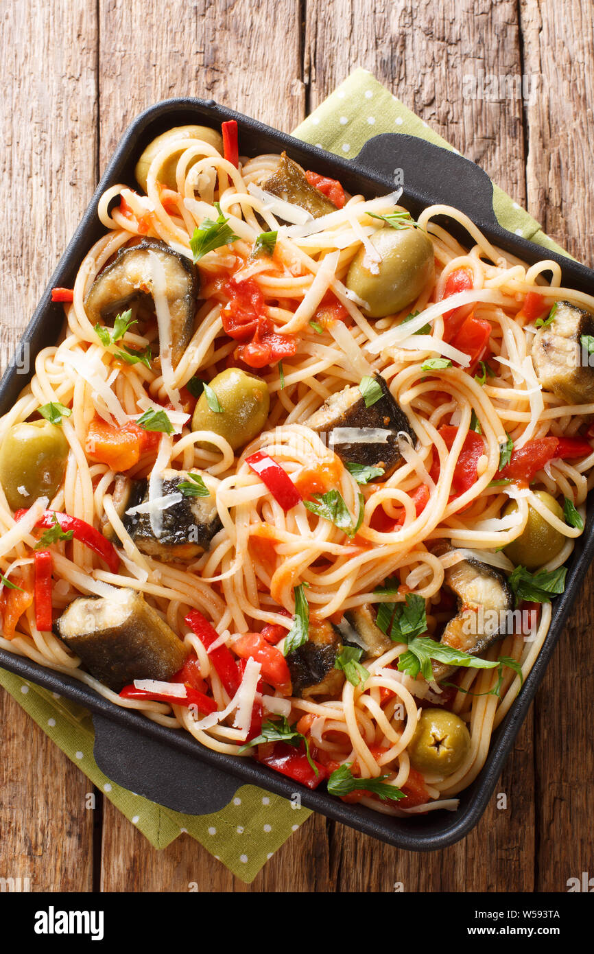 Fish and spaghetti hi-res stock photography and images - Alamy