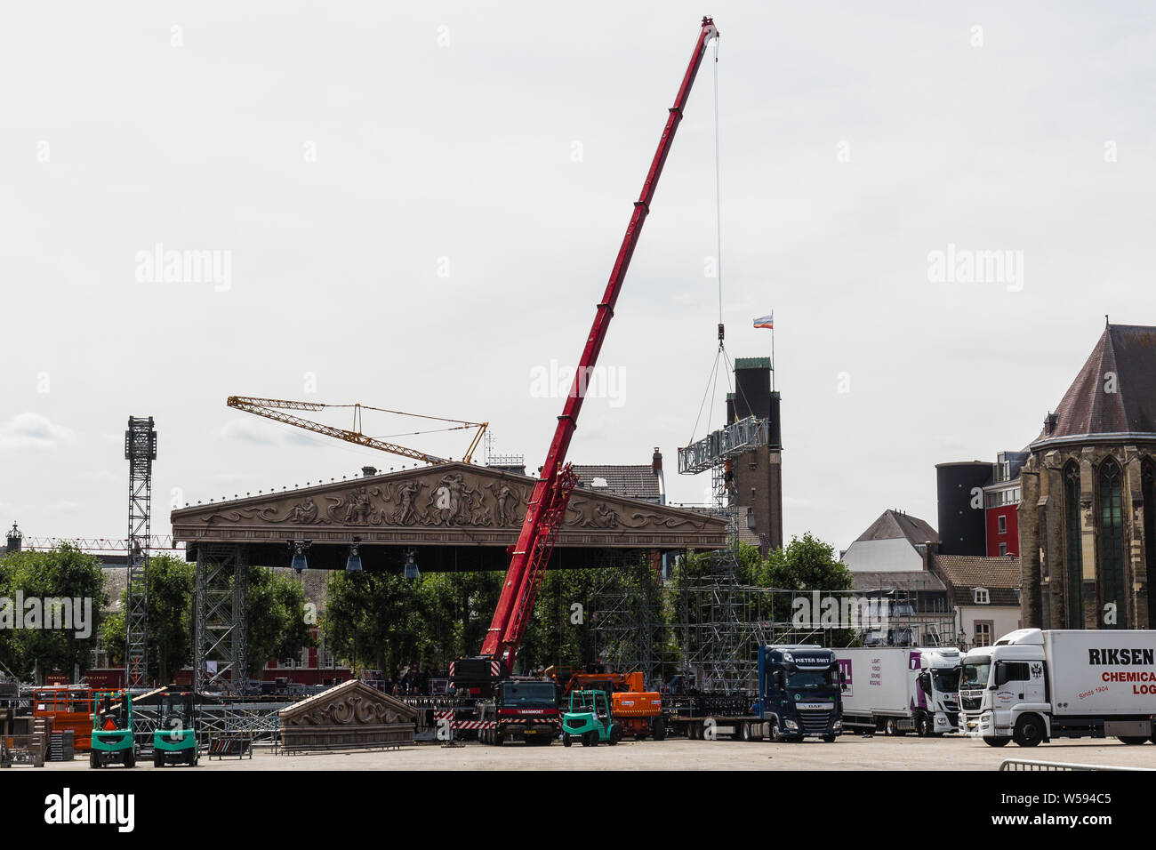 Maastricht and the Vrijthof square getting ready for the annual open ...