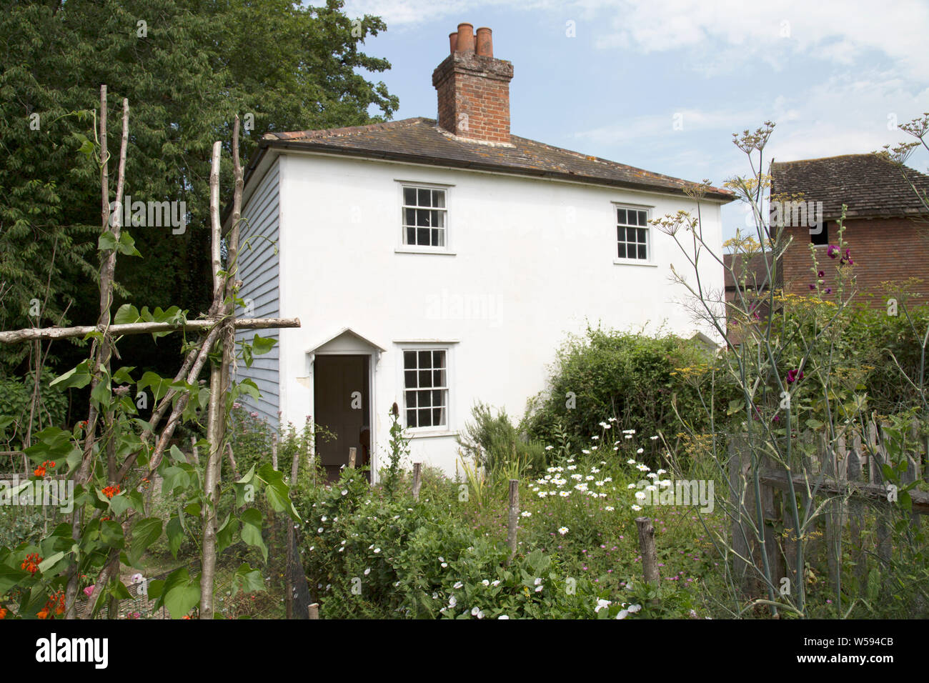 Labourers cottages hi-res stock photography and images - Alamy