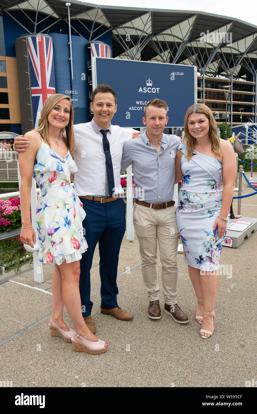 Ascot swain hi-res stock photography and images - Alamy