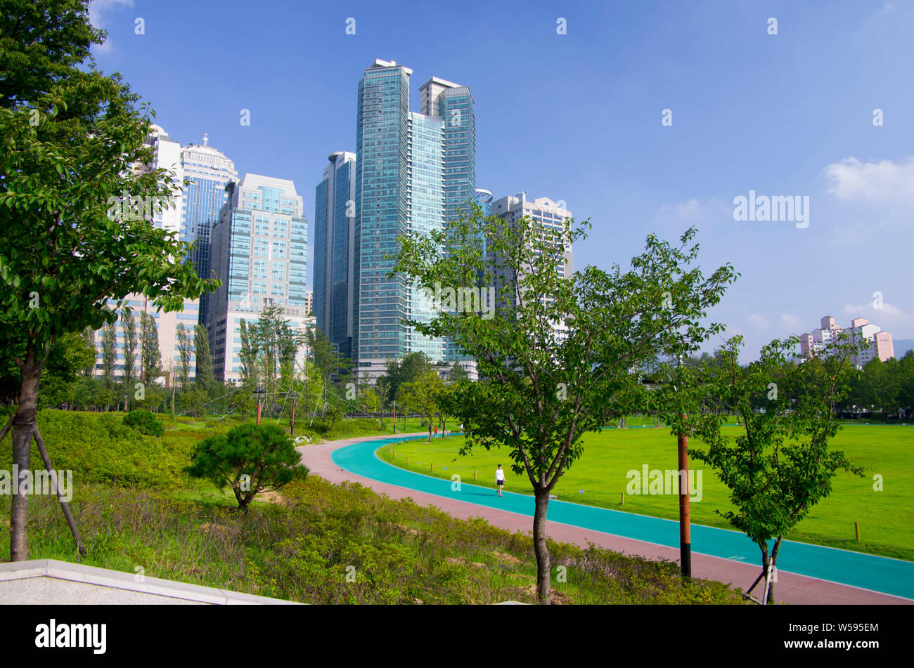 buildings and park Stock Photo - Alamy