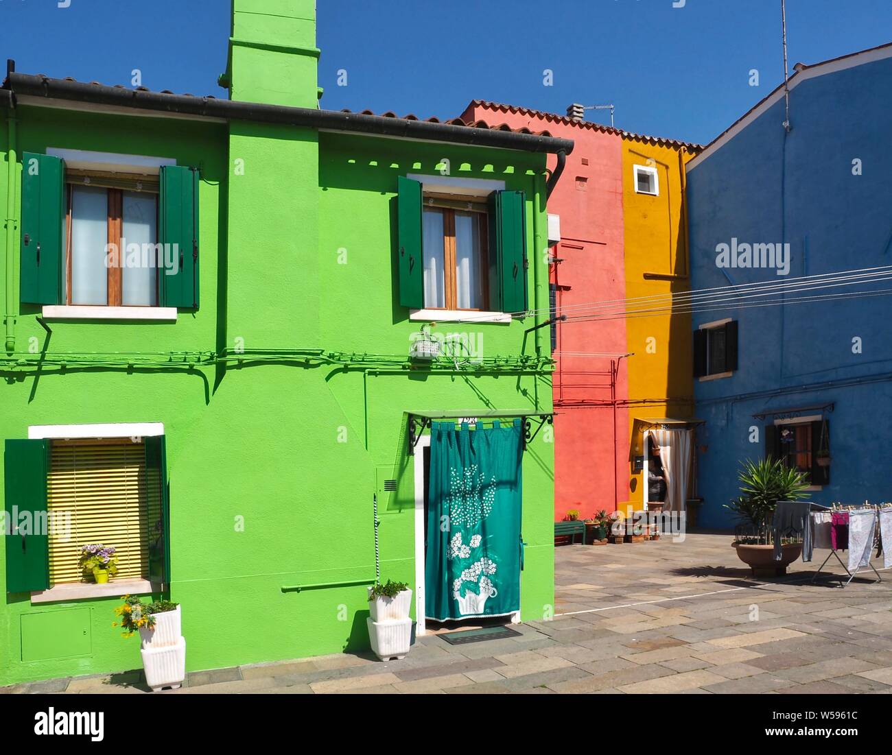 Colorful houses on the island Burano near Venice Stock Photo - Alamy