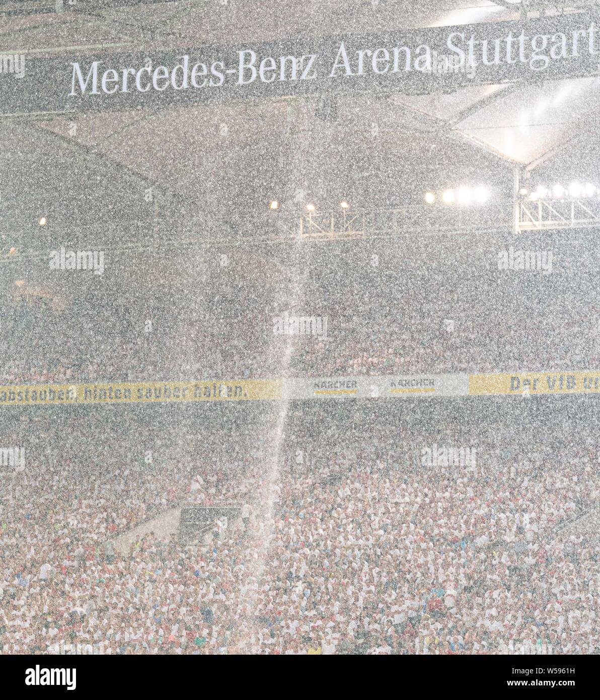 Rain sequence hi-res stock photography and images - Alamy