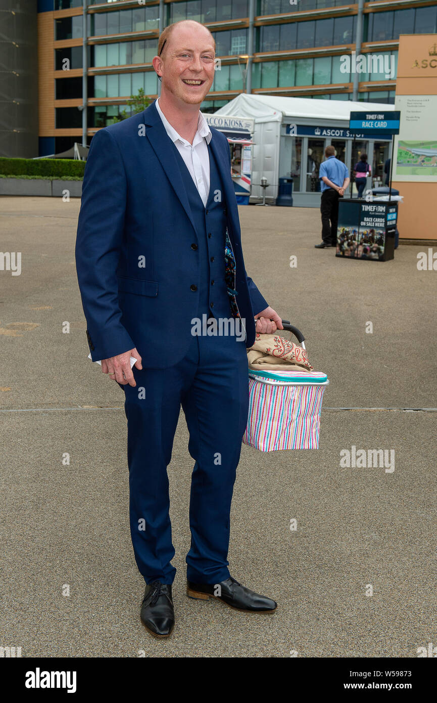 King george ascot races hi-res stock photography and images - Alamy