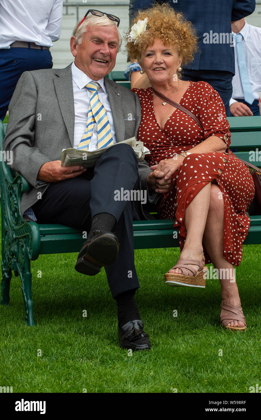 Couple horse races hi-res stock photography and images - Alamy