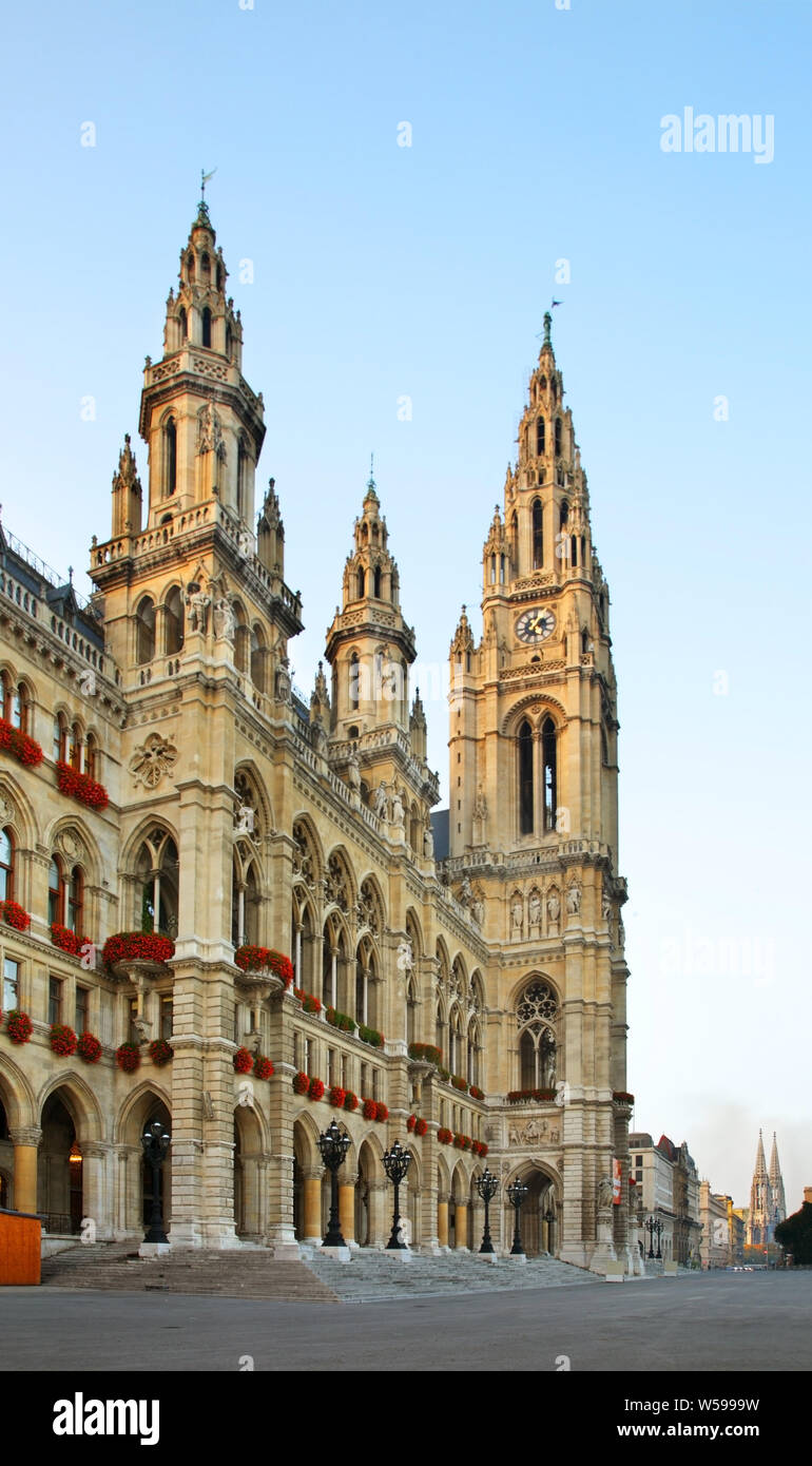Townhouse - Rathaus in Vienna. Austria Stock Photo - Alamy