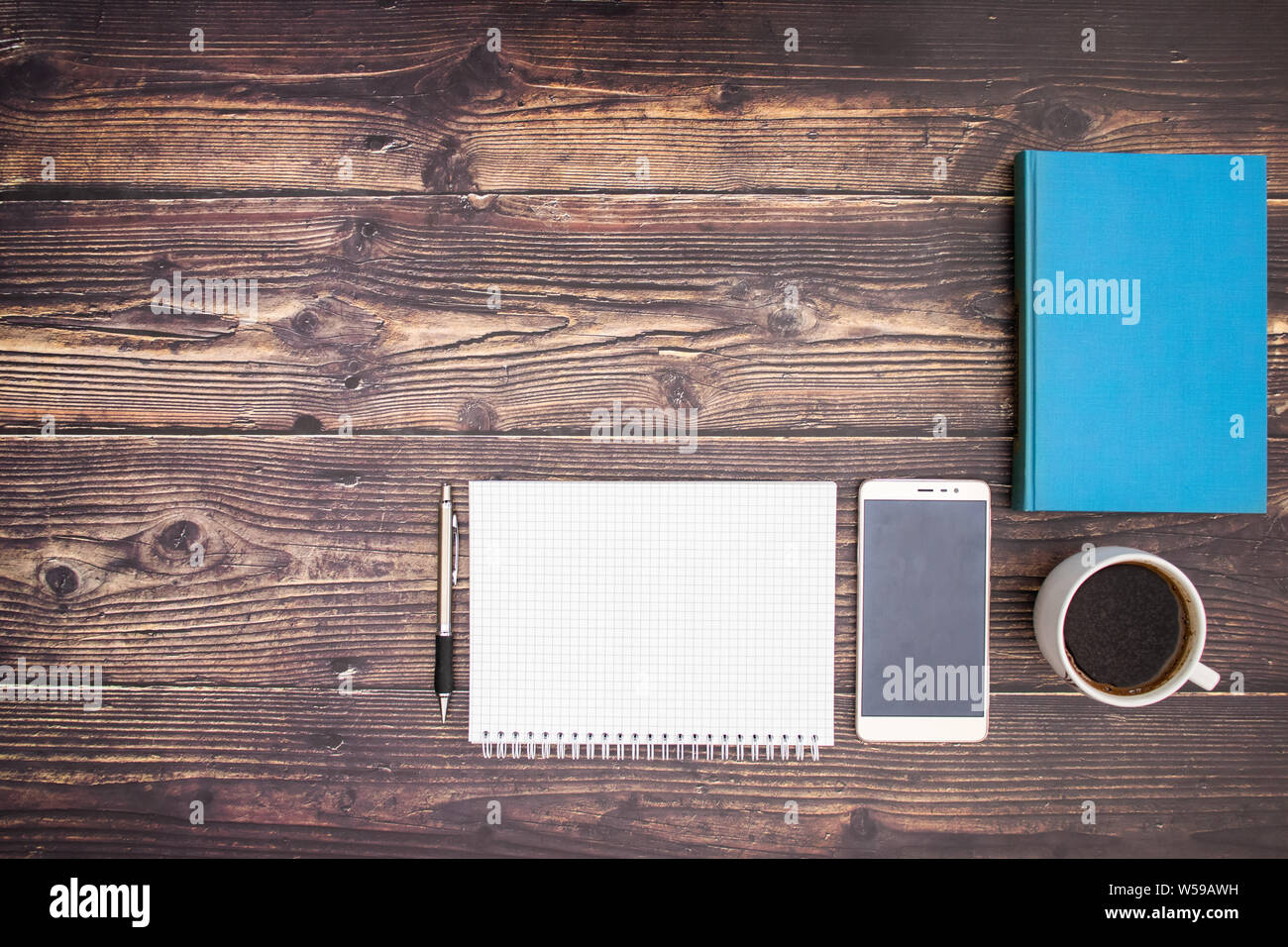 Hot desk sign hi-res stock photography and images - Alamy