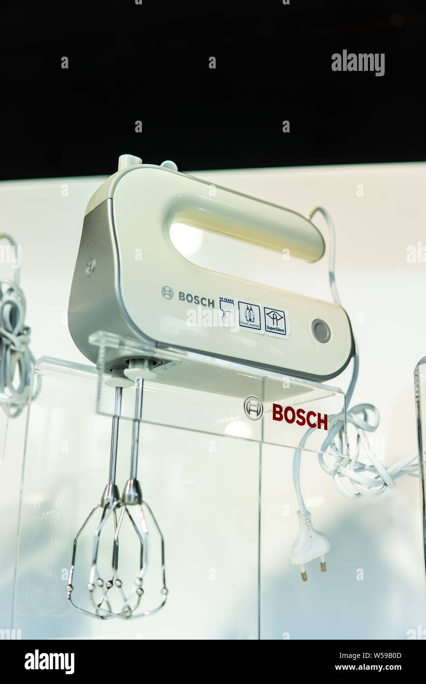 inside Bosch showroom, Bosch Food Processor Kitchen machines, blenders ...