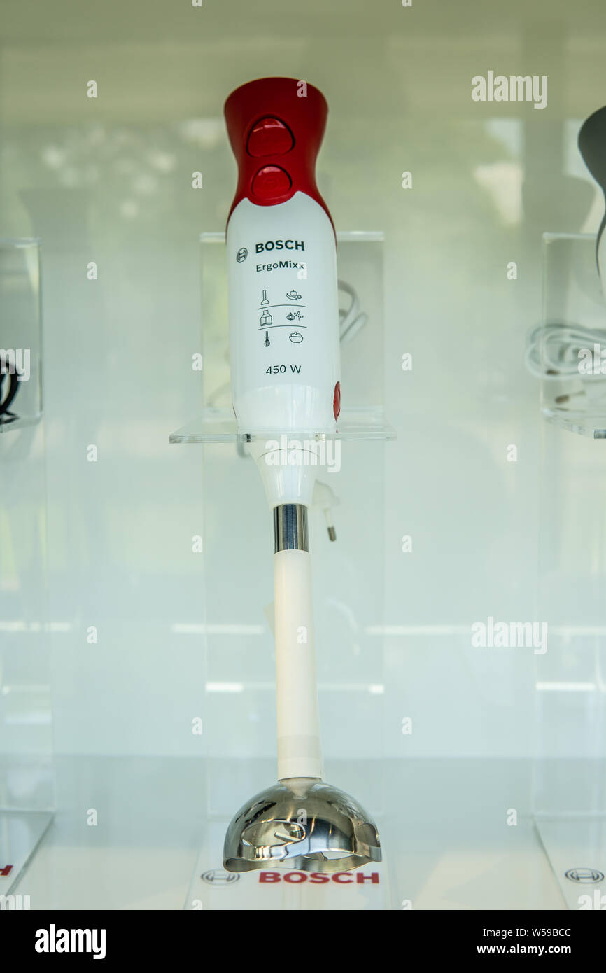 inside Bosch showroom, Bosch Food Processor Kitchen machines, blenders ...