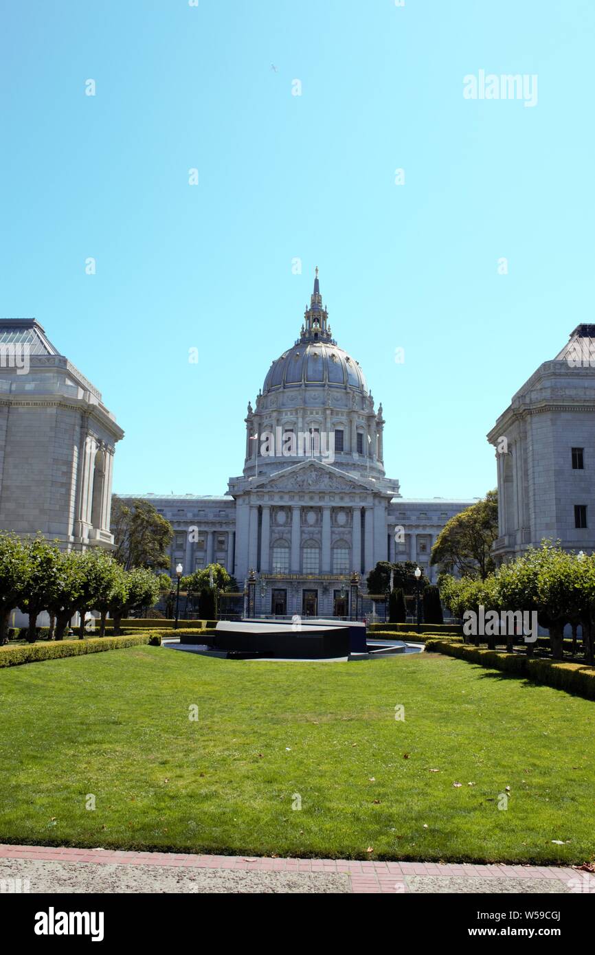 San Francisco city hall Stock Photo - Alamy