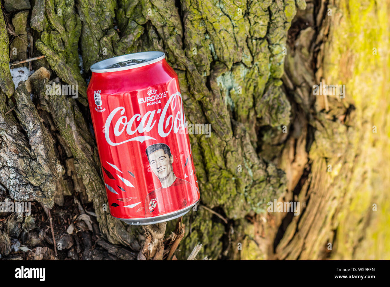 Classic Coca Cola can, Coca-Cola Company is the most popular market ...
