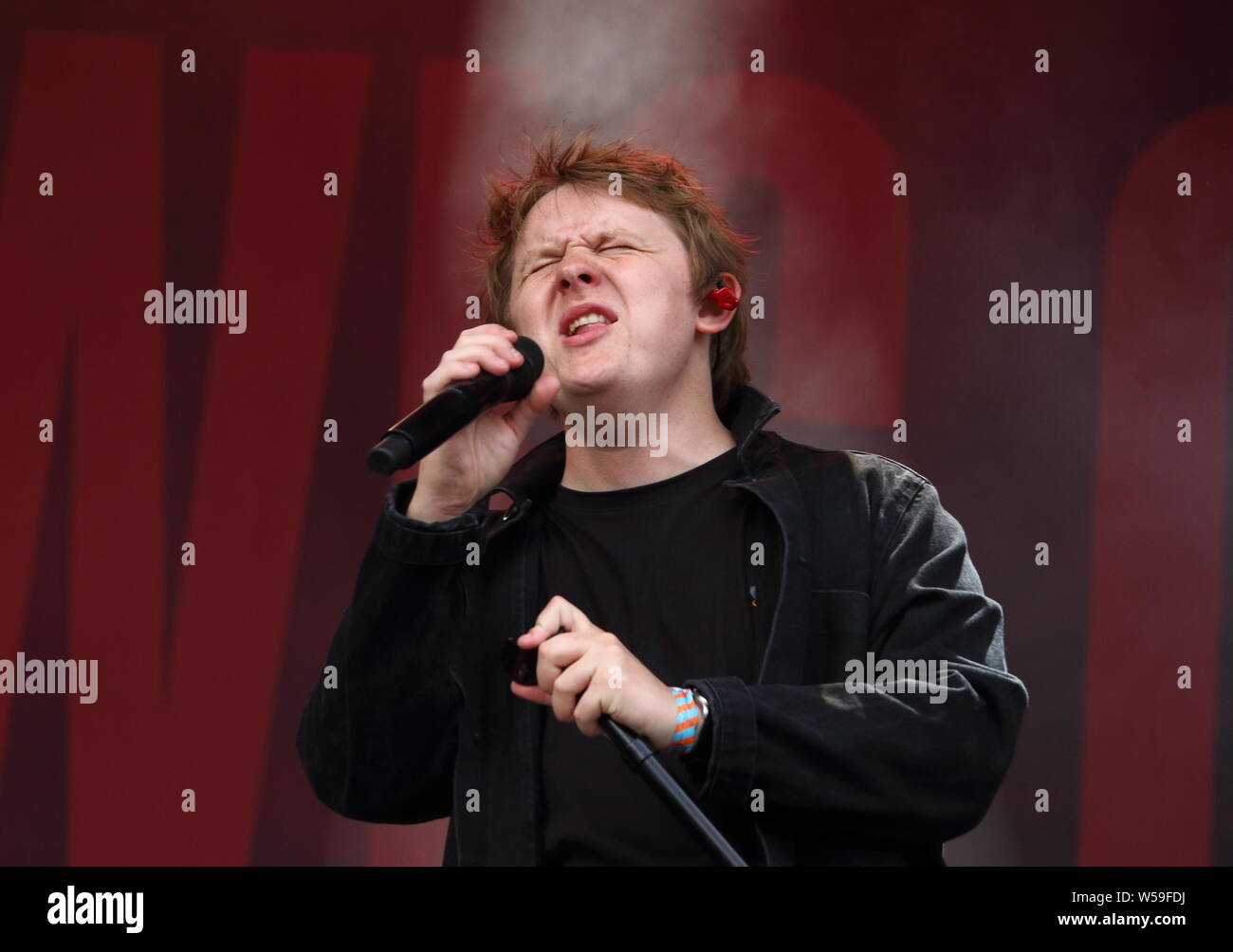 Lewis Capaldi High Resolution Stock Photography and Images - Alamy