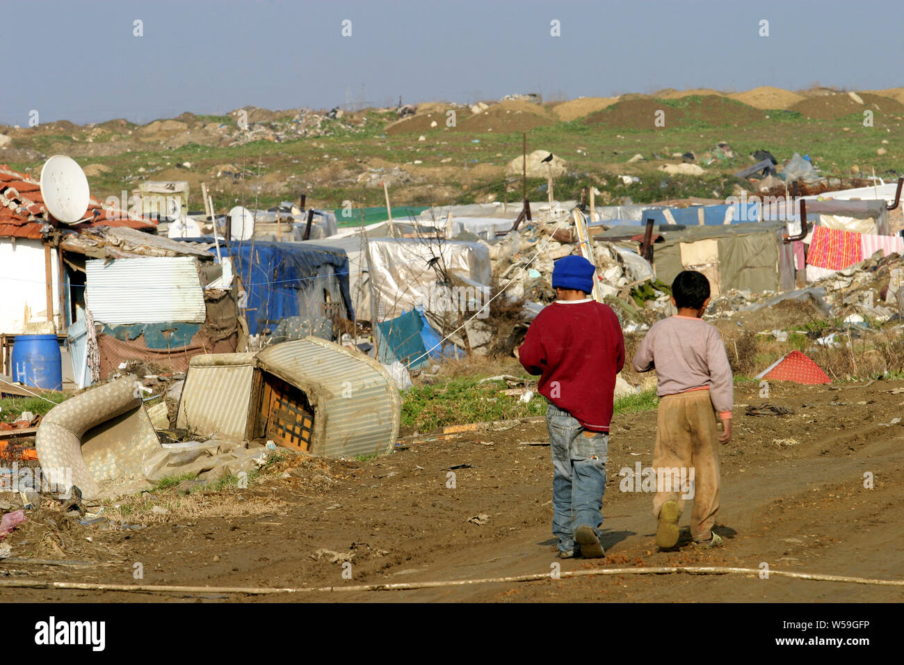 Romani gypsy girl hi-res stock photography and images - Alamy