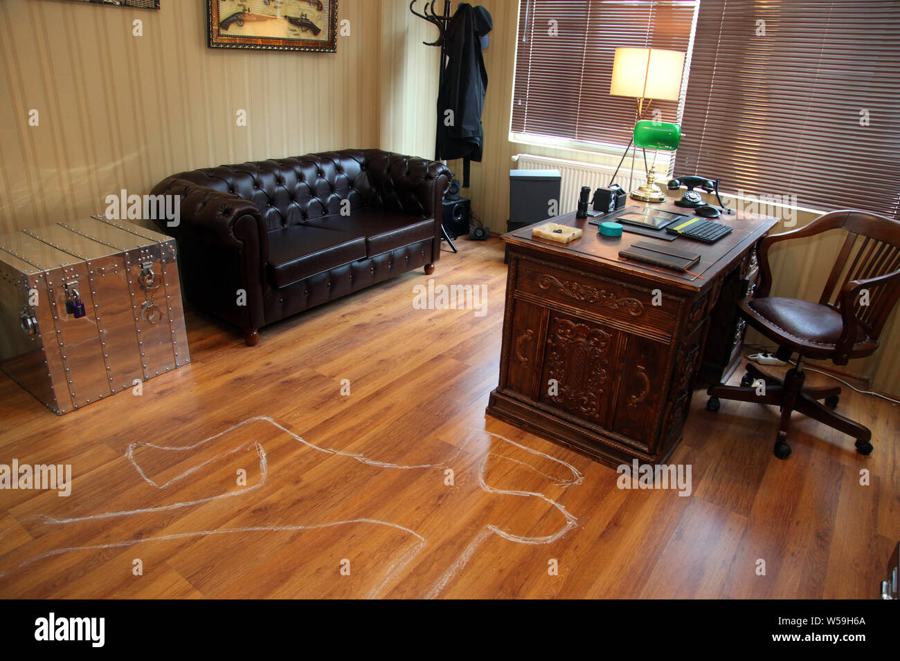 Crime body outline hi-res stock photography and images - Alamy