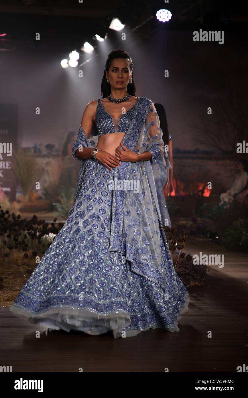 Ramp walk india hi-res stock photography and images - Alamy