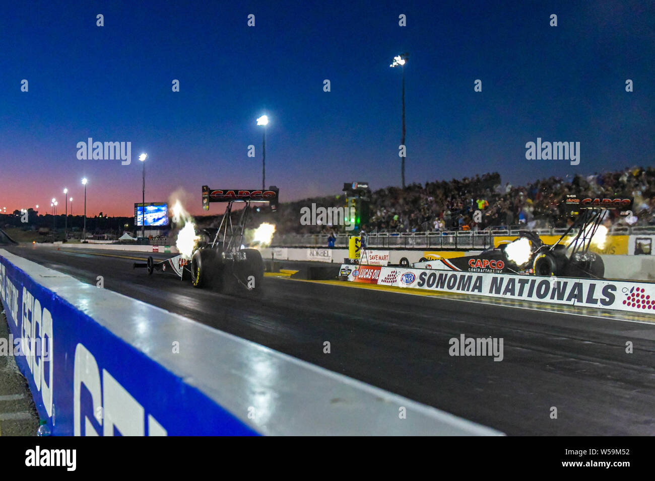 Nhra top fuel drag race hi-res stock photography and images - Alamy