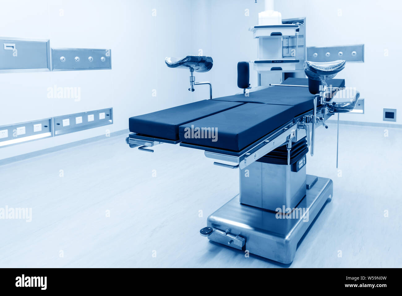 Modern medical devices hi-res stock photography and images - Alamy