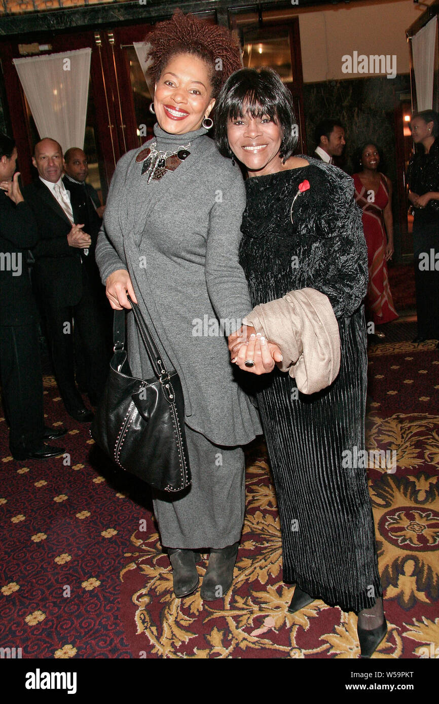New York, USA. 11 February, 2008. Terry McMillan, Cicely Tyson at the ...