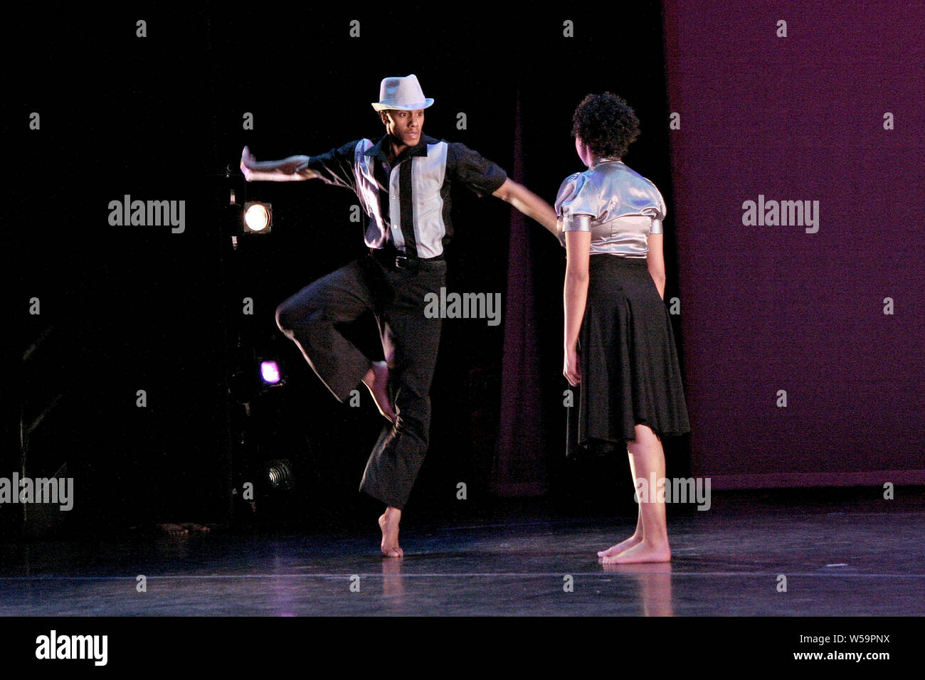 Hot gossip dancers hi-res stock photography and images - Alamy