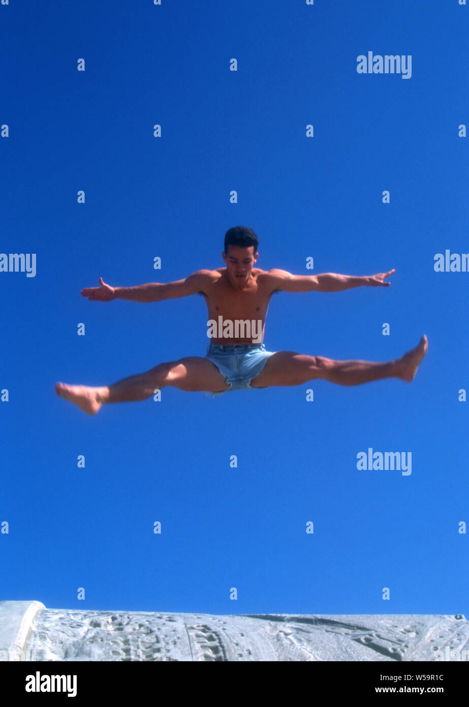 Santa Monica, California, USA 13th October 1994 (Exclusive) Acrobat ...