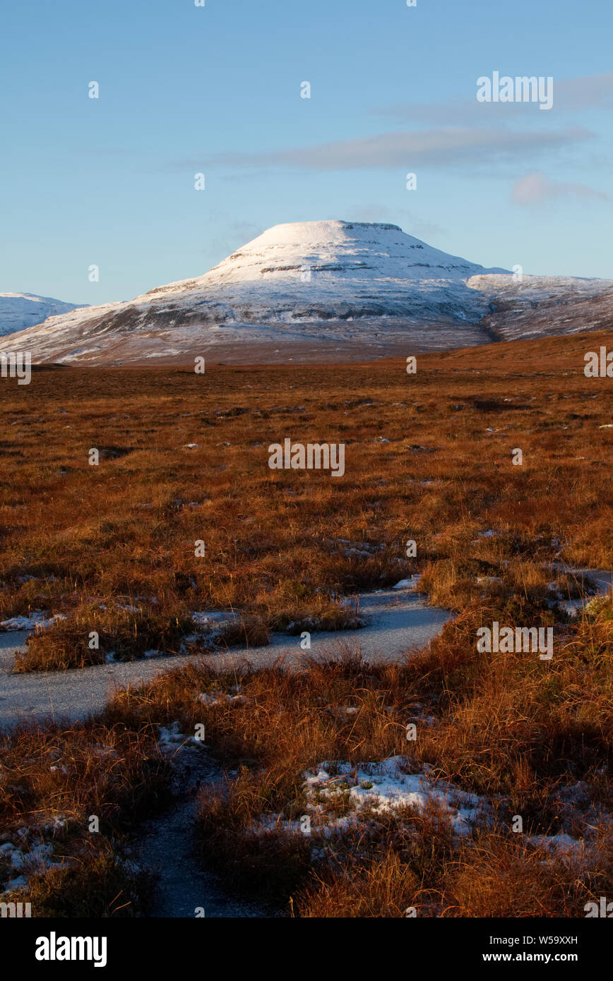 Macleod's Table north, Duirinish, Isle of Skye Stock Photo - Alamy