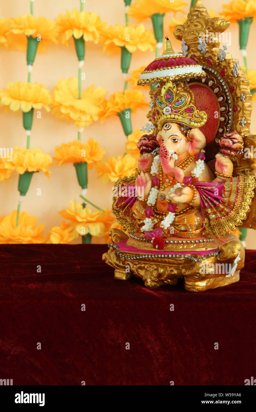 Statue of Lord Ganesha Stock Photo - Alamy