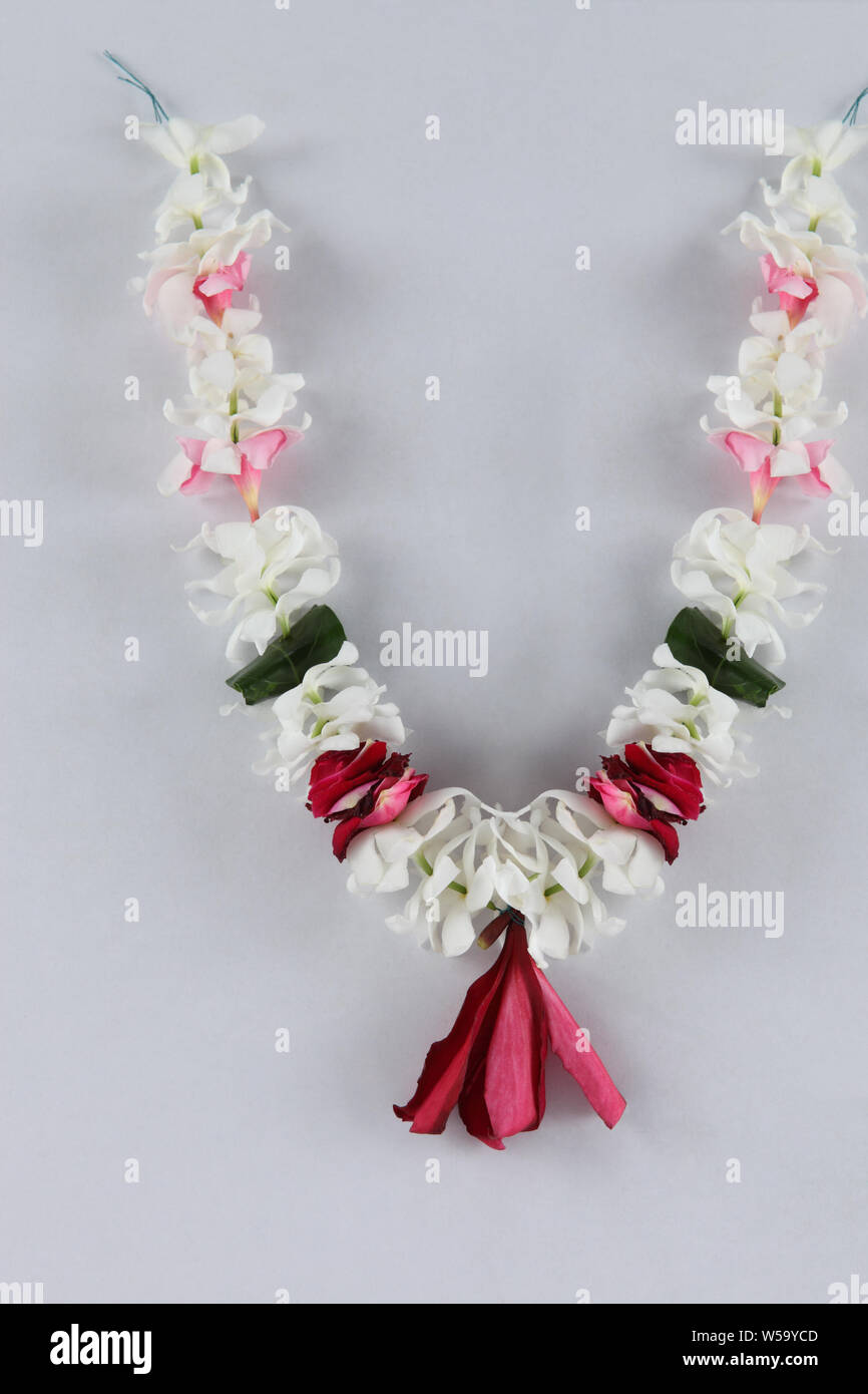 Plain garland hi-res stock photography and images - Alamy
