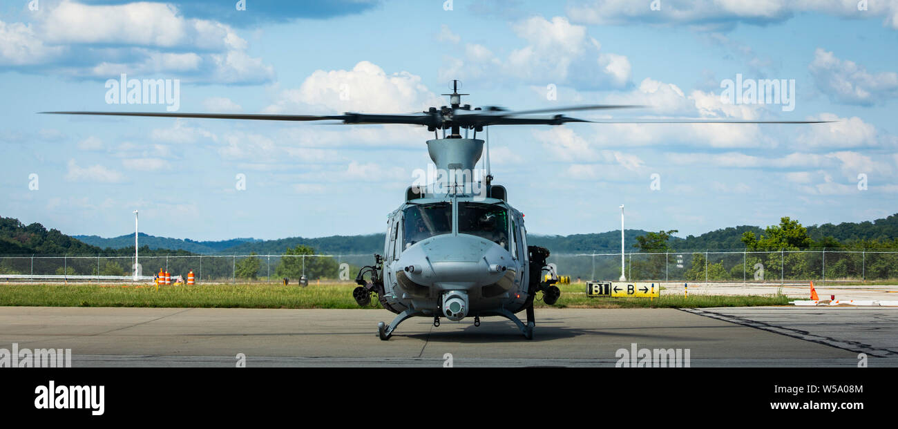 A U.S. Marine UH-1Y Venom with Marine Light Attack Helicopter Squadron ...
