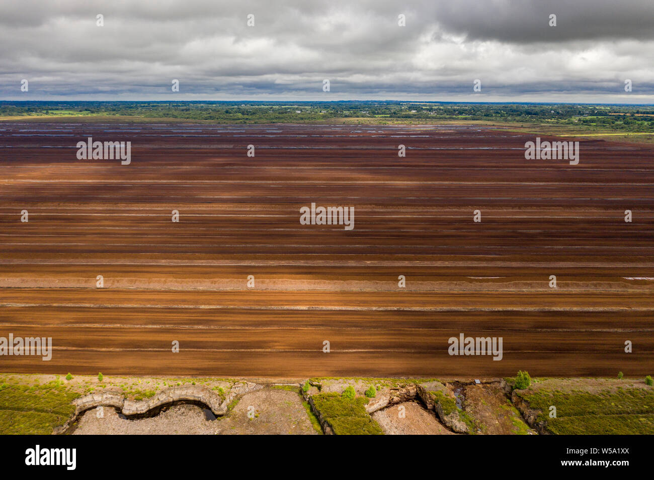 Peat Ireland Cutting High Resolution Stock Photography and Images - Alamy
